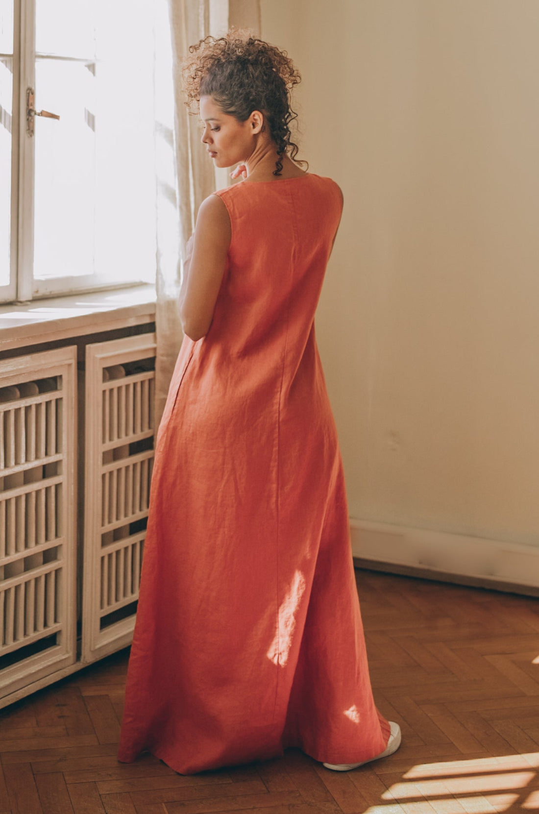 Minimalist Linen Maxi Dress with V-neck - Elegant Summer Style ...